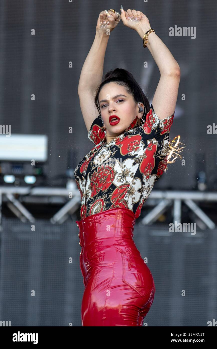 La chanteuse espagnole Rosalia (Rosalía Vila Tobella) lors du festival ...
