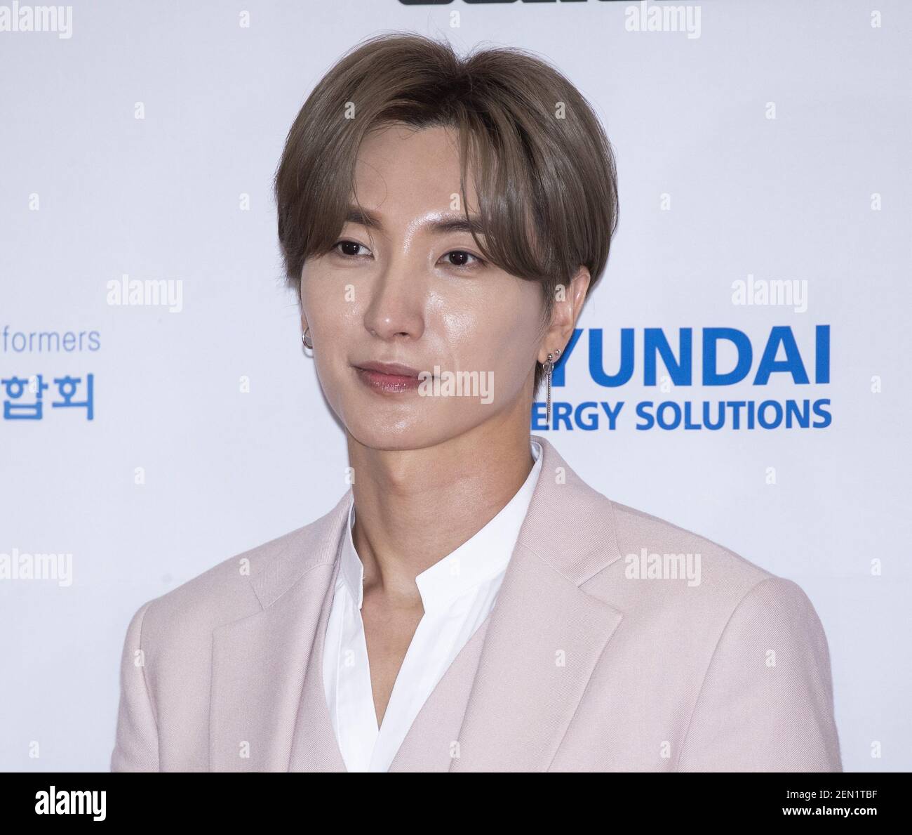 18 mai 2019 - Séoul, Corée du Sud : (De gauche à droite) Lee Teuk, membre Super Junior du groupe ...