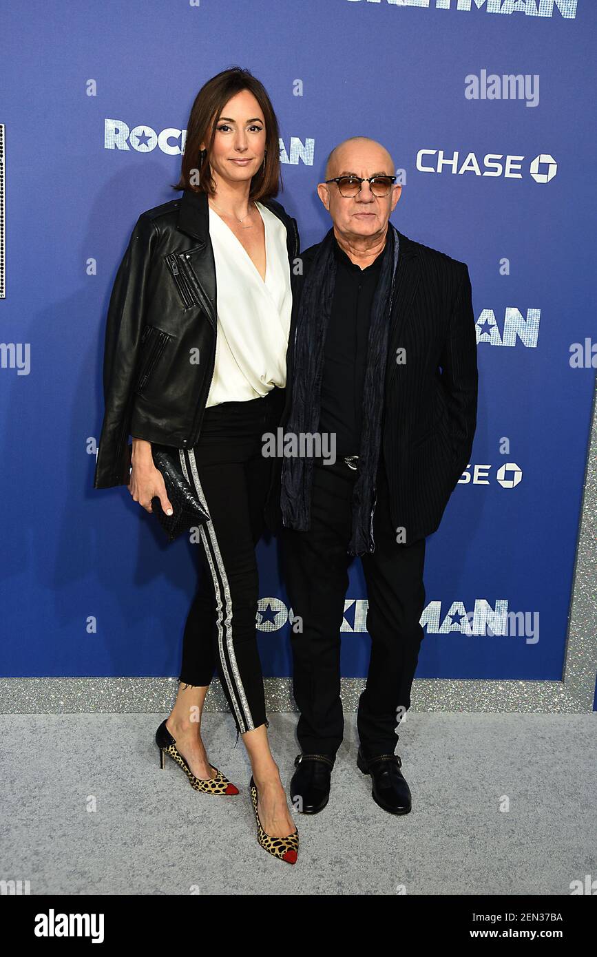 Bernie Taupin et sa femme Heather Lynn Hodgins Kidd assistent à la ...