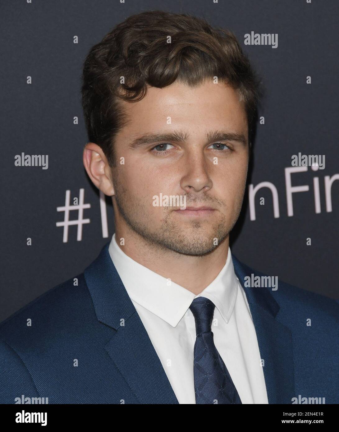 Jackson Hinkle arrive à la chaîne HBO film documentaire ICE ON FIRE Los ...