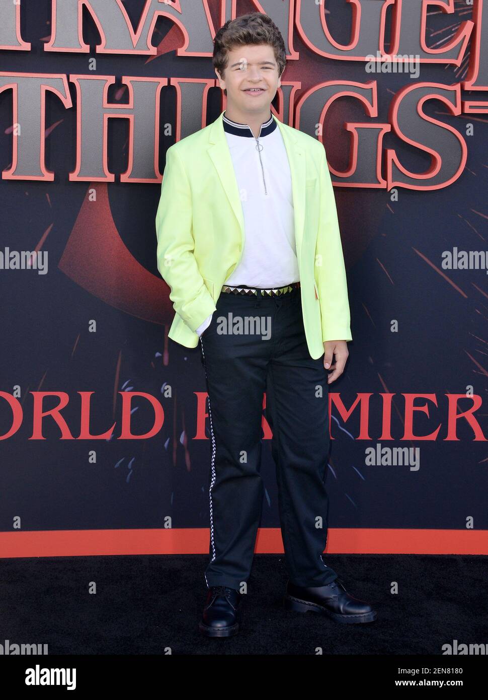 Gaten Matarazzo arrive à Netflix's STRANGER THINGS 3 première mondiale ...
