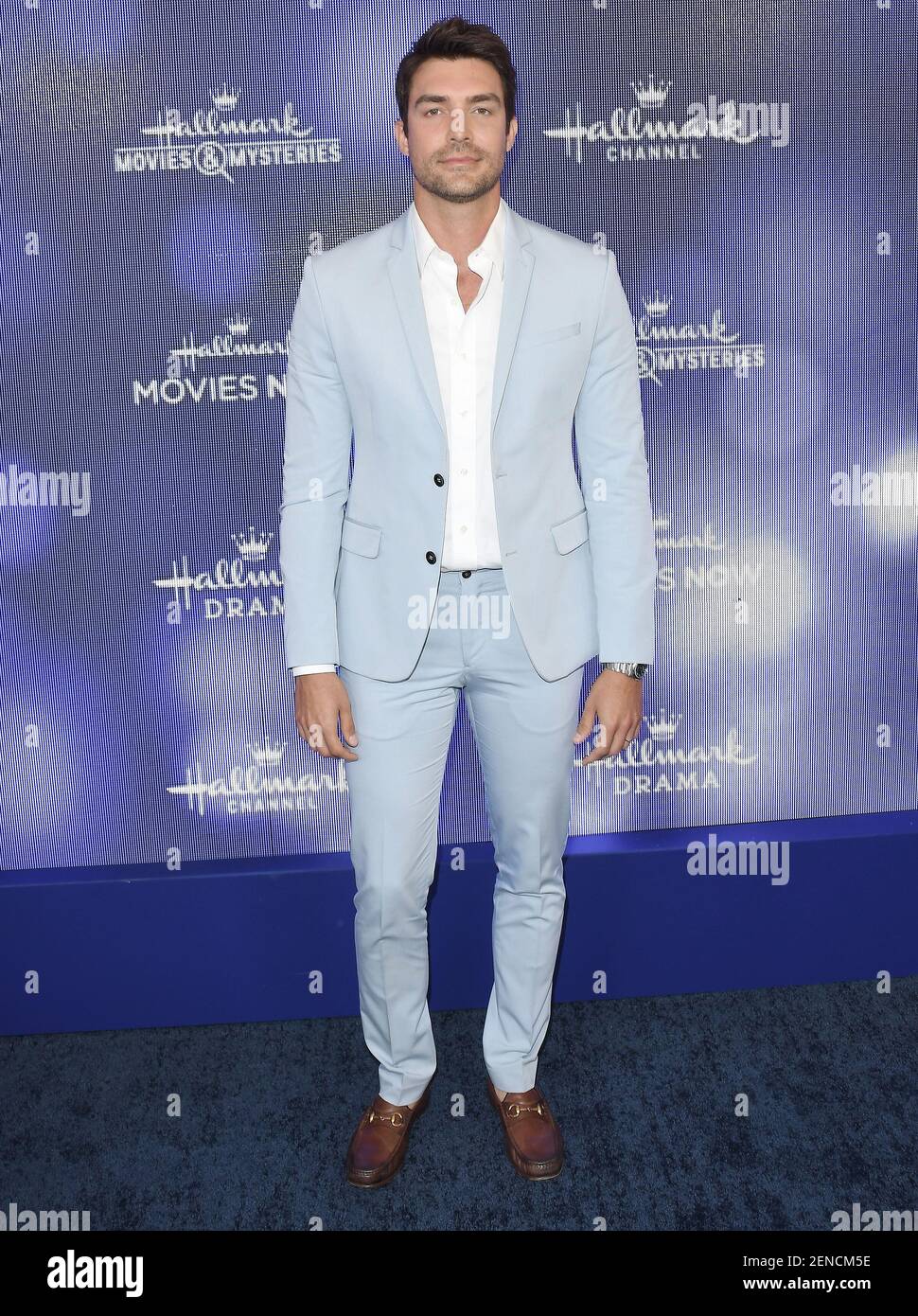Peter porte arrive au Hallmark Channel et Hallmark films et Mystères ...