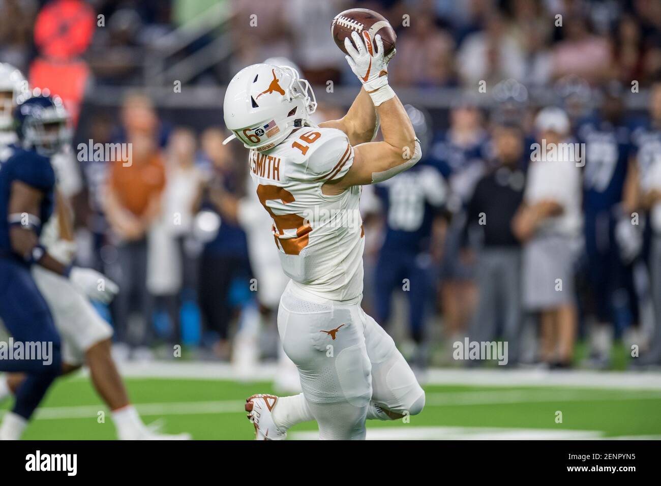 14 septembre 2019 : Jake Smith (16), le grand receveur de Texas ...