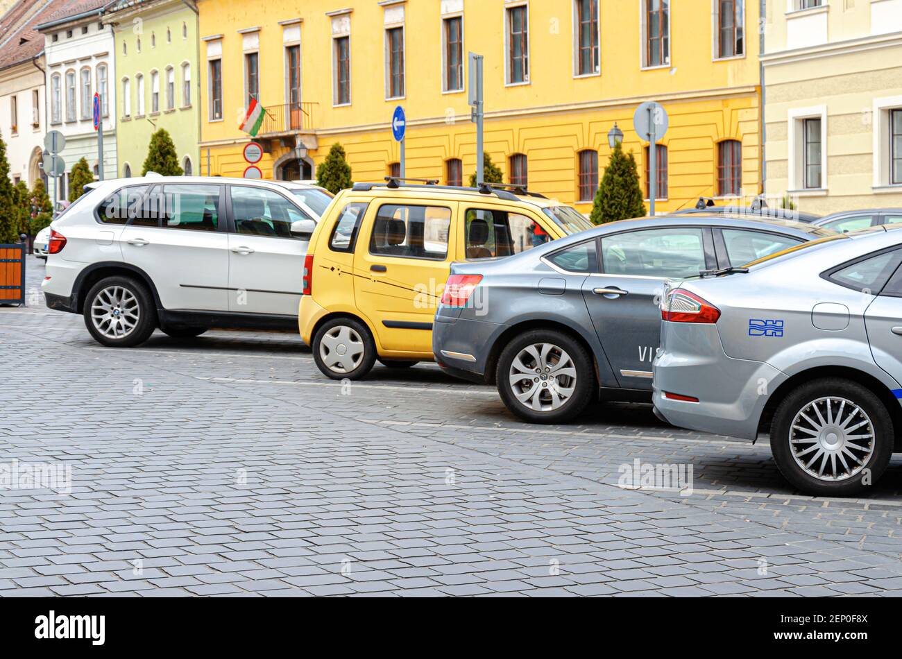 Voitures dans le parking Banque de photographies et d’images à haute ...