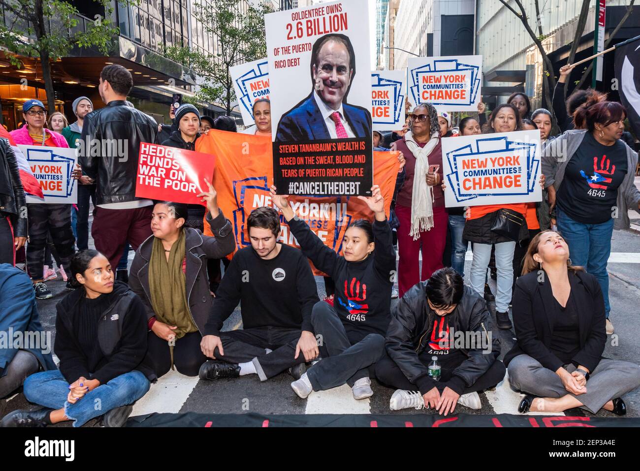 Exigeant que la MOMA déloge Steven Tananbaum, administrateur du conseil ...