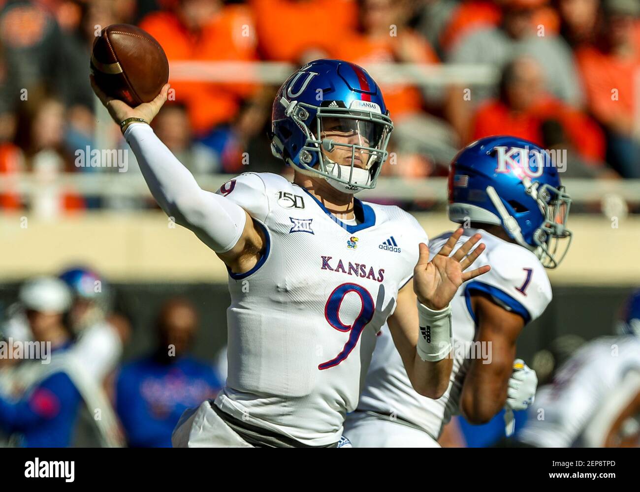 16 novembre 2019 : le quarterback des Jayhawks du Kansas carter Stanley ...