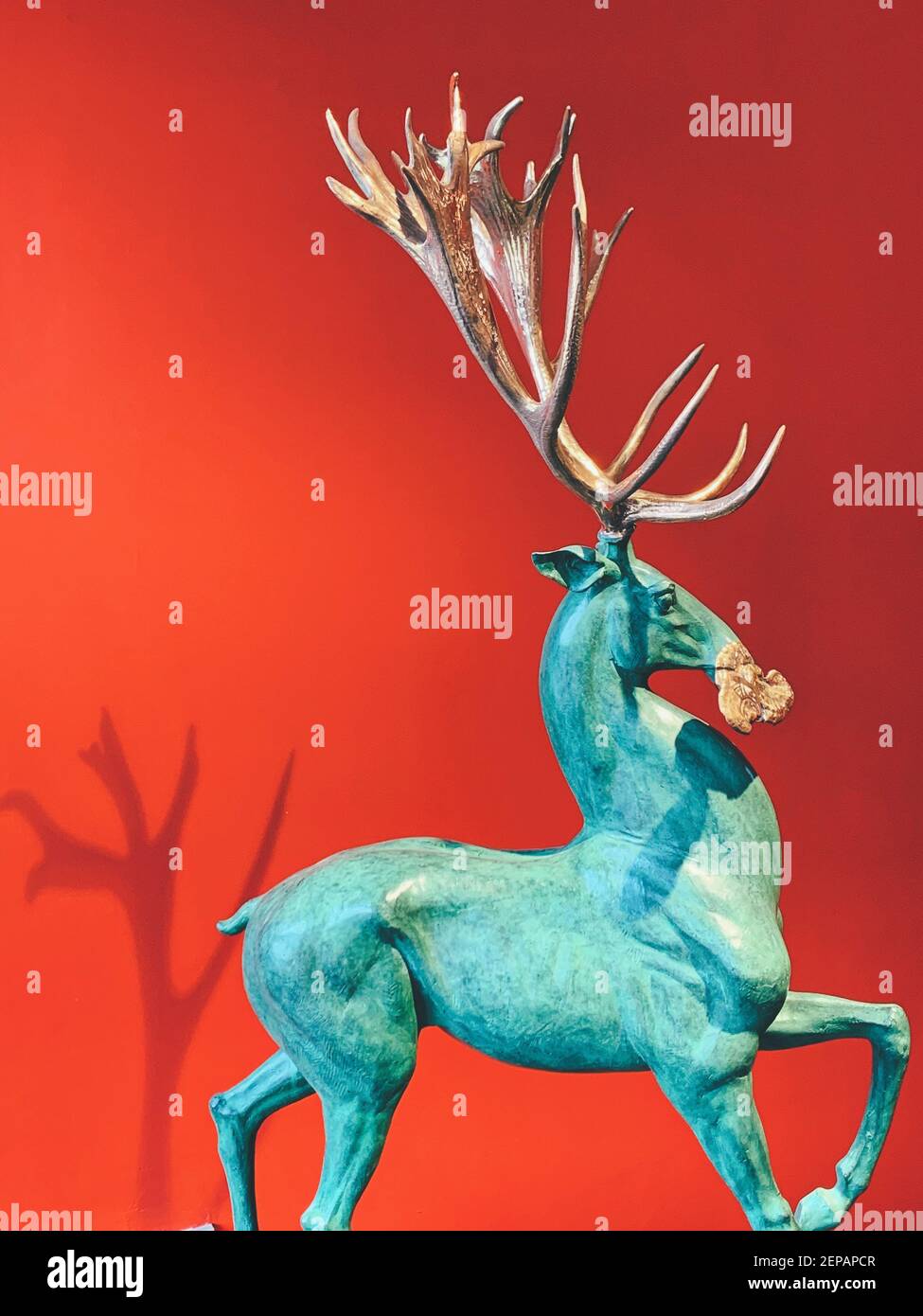 Beijingï¼ŒCHINA-UNE exposition personnelle des sculptures de Ren Zhe ...