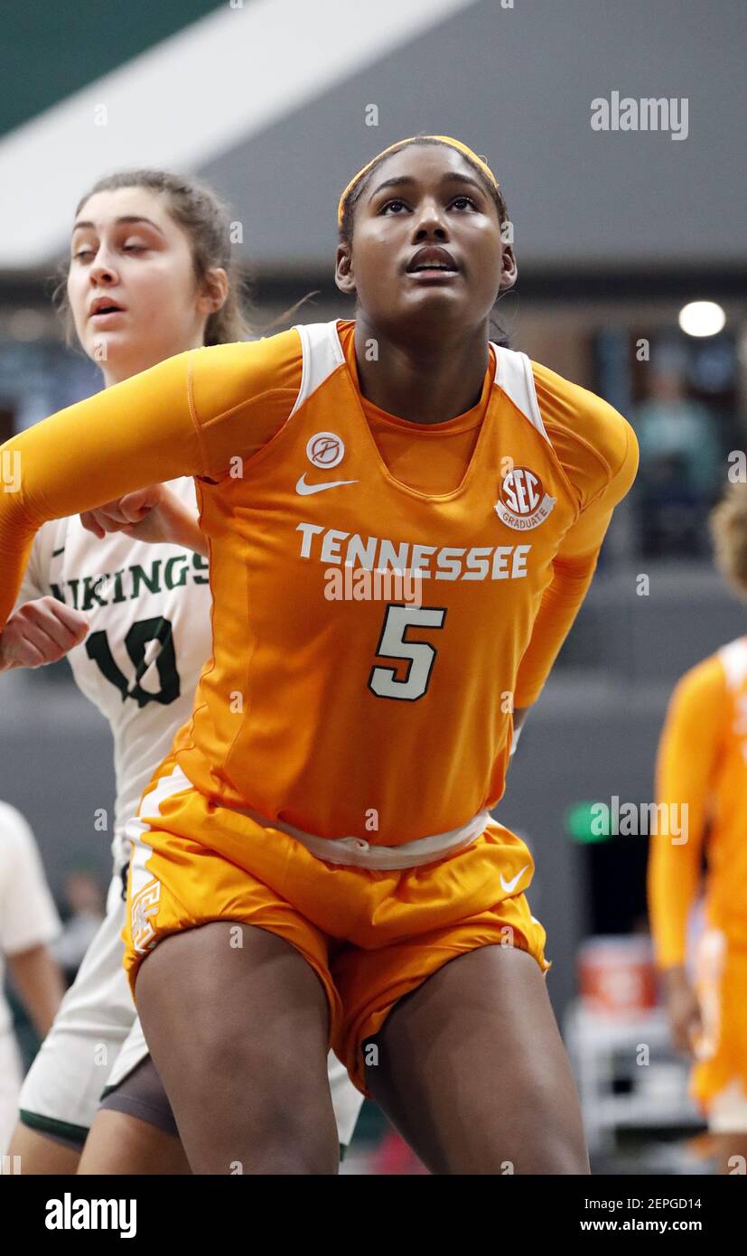 21 décembre 2019: Tennessee Lady Vols avance Kamera Harris (5) pendant ...