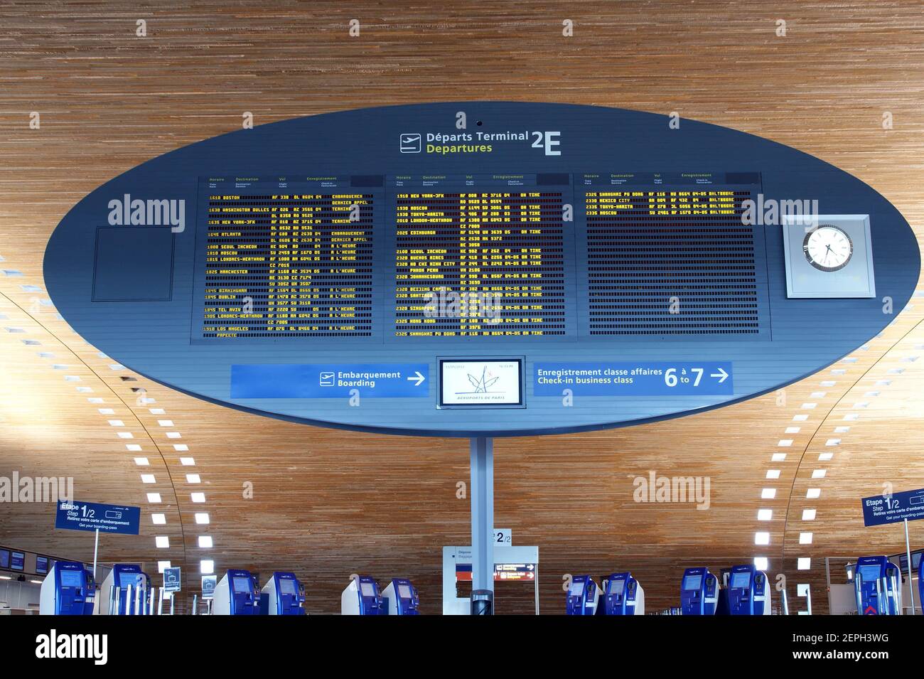 Paris charles de gaulle terminal 2e Banque de photographies et d’images ...