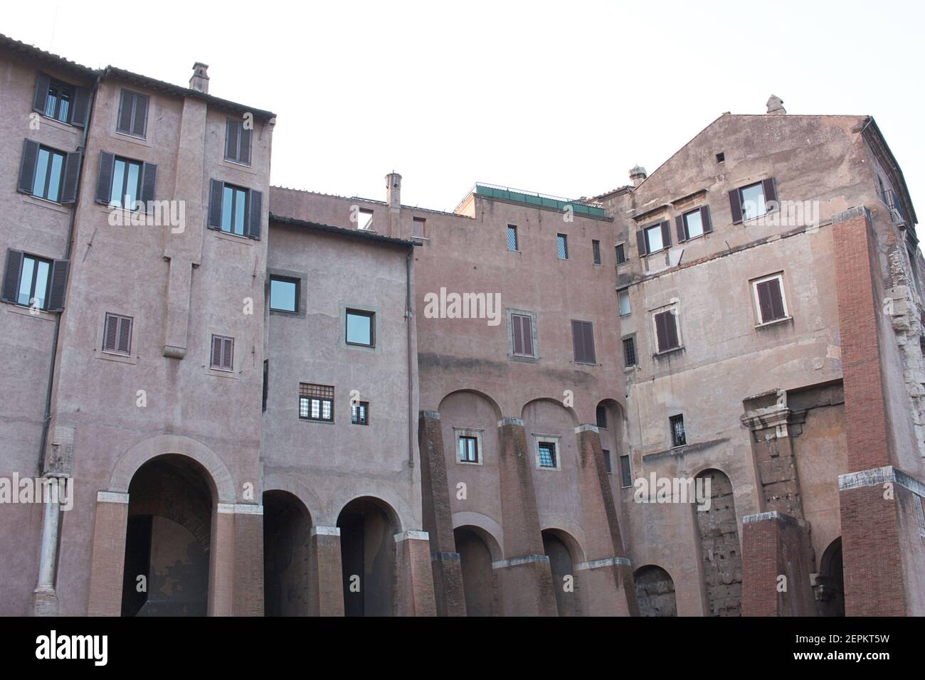 Palazzo orsini a monte savello roma Banque de photographies et d’images ...