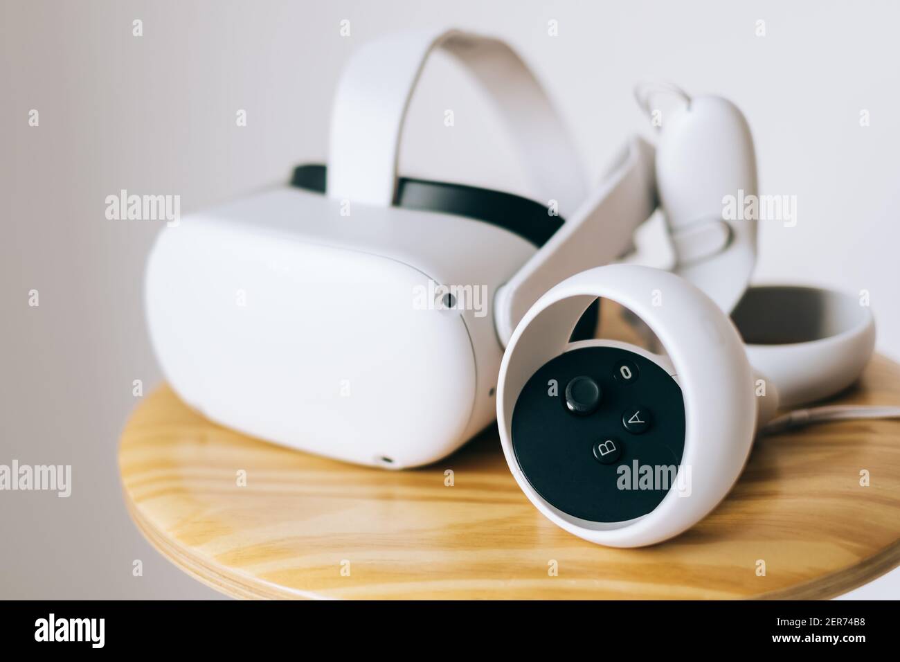 Casque vr oculus quest 2 Banque de photographies et d’images à haute ...