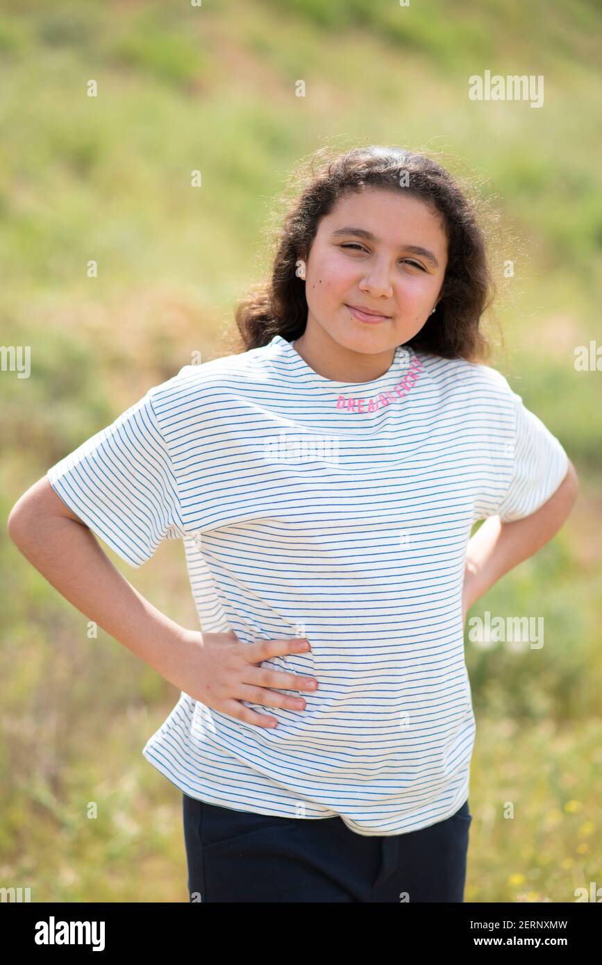 Fille Arabe 12 Ans Belle Banque De Photographies Et Dimages à Haute