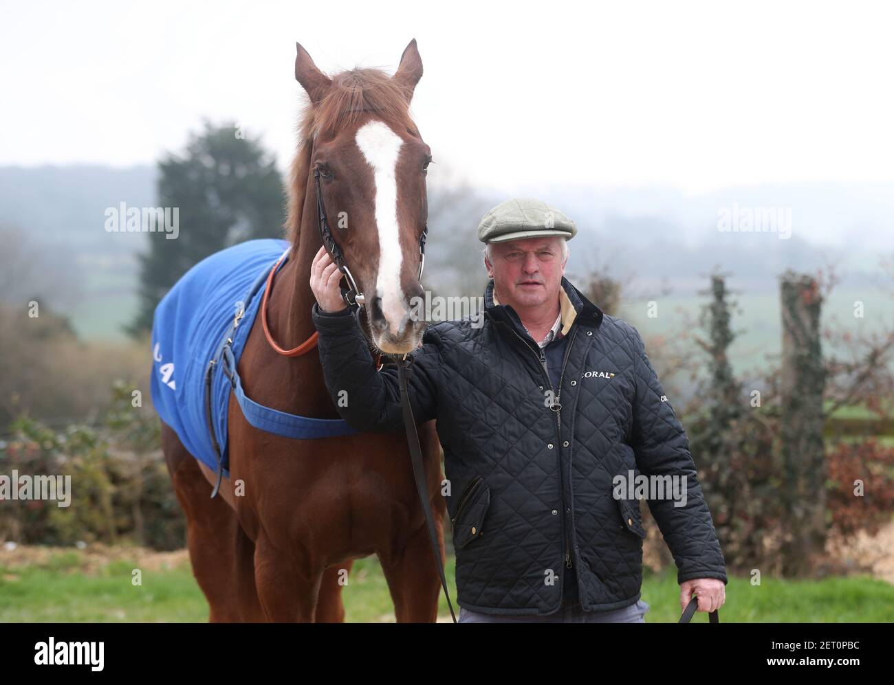 L'entraîneur Colin Tizzard avec Native River lors de la visite de l ...