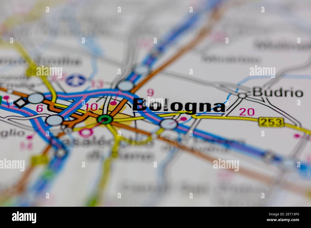 Bologne sur une carte routière ou une carte de la géographie Photo ...