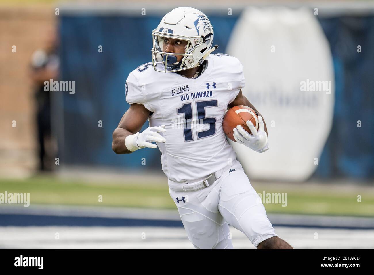 24 novembre 2018 : le grand receveur de l'ancien monarque du Dominion ...