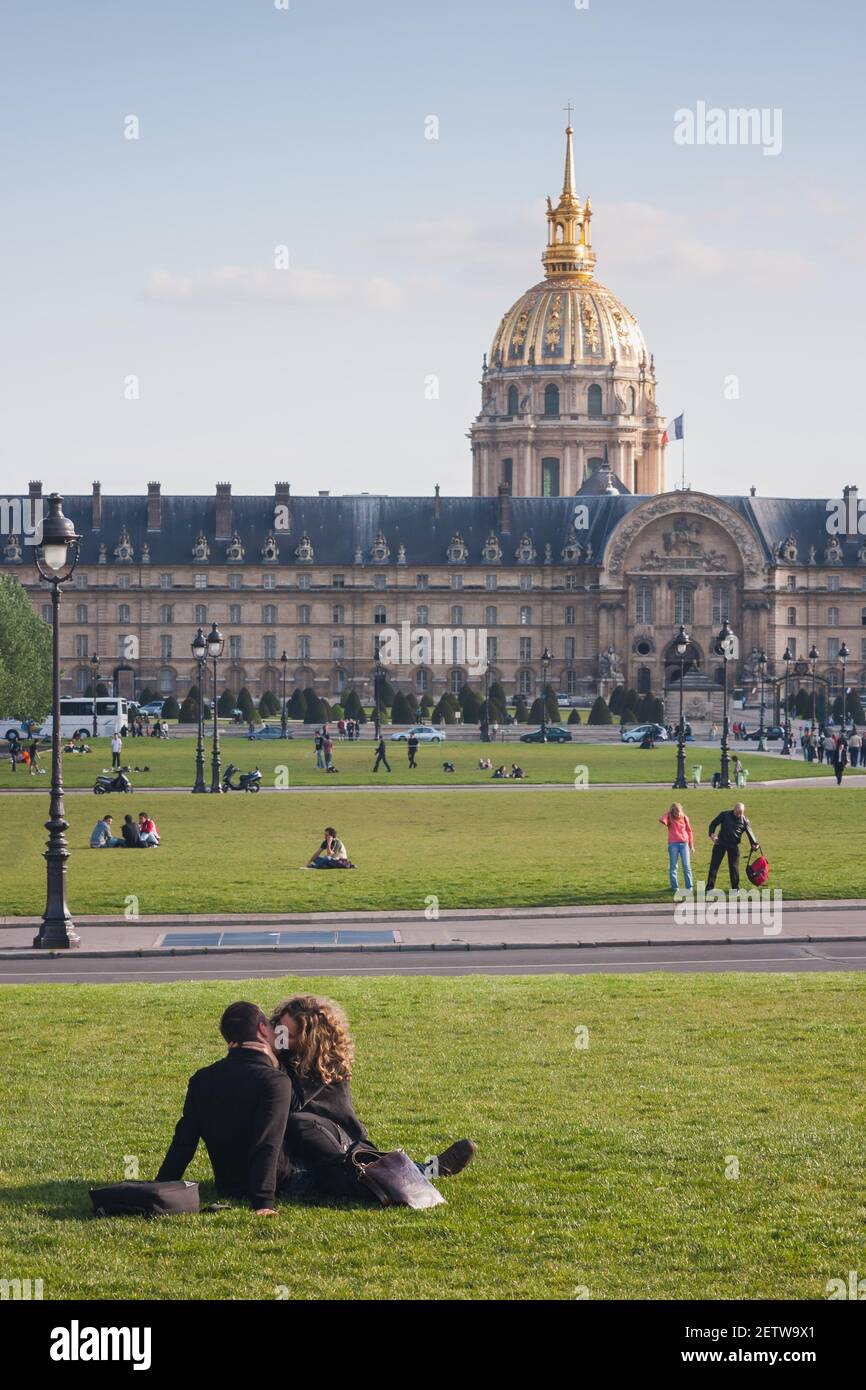 Esplanade des invalides paris Banque de photographies et d’images à ...