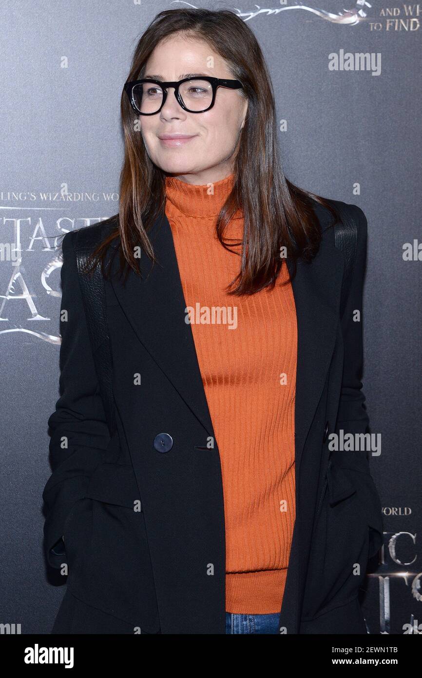 L'actrice Maura Tierney participe à la première mondiale « Fantastic ...