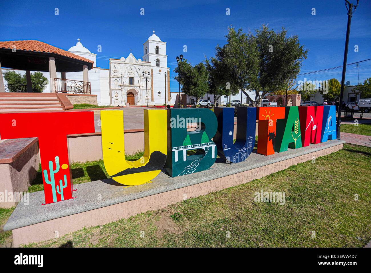 L'église de la mission. Mission San Pedro y San Pablo del Tubutama ...