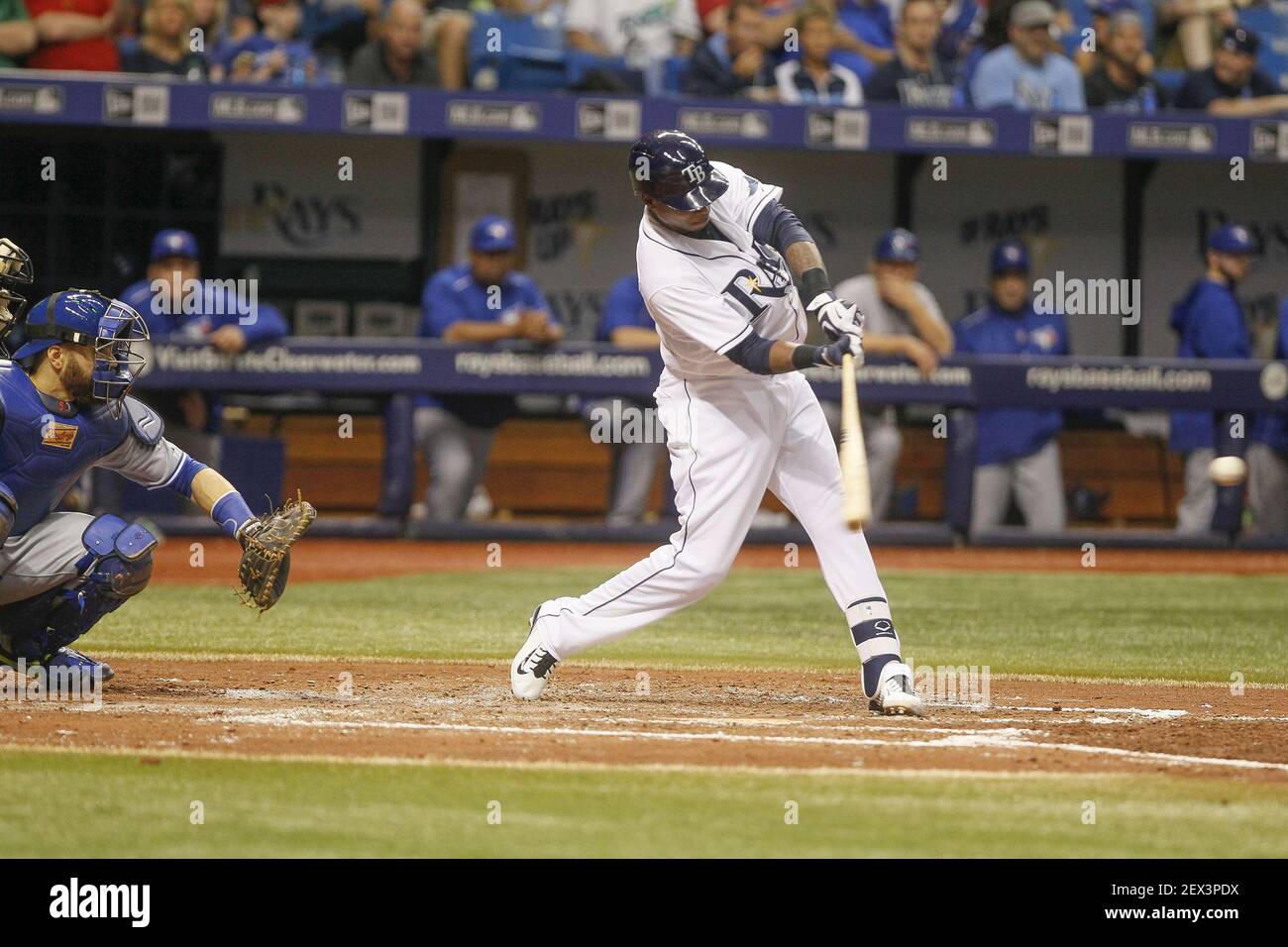 Tim Beckham, des Tampa Bay Rays, joue au bal dans la quatrième manche ...