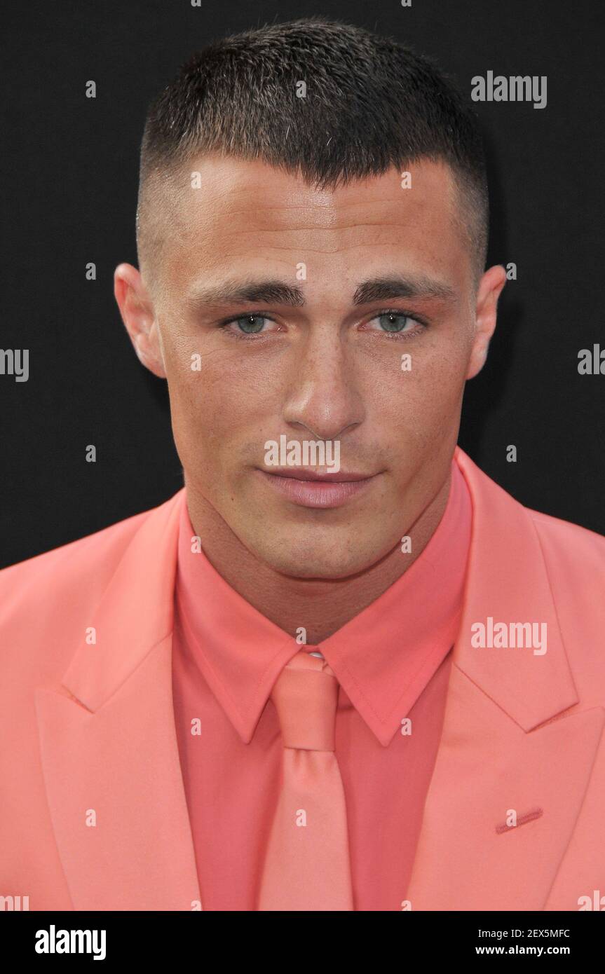 Colton Haynes arrive à la première de « son Andreas » à Los Angeles ...