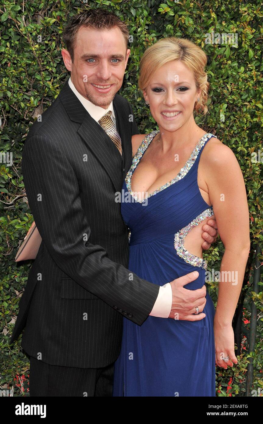 (G-D) Jake Anderson et Jenna Anderson arrivent aux Creative Arts Emmy Awards 2015 qui se ...