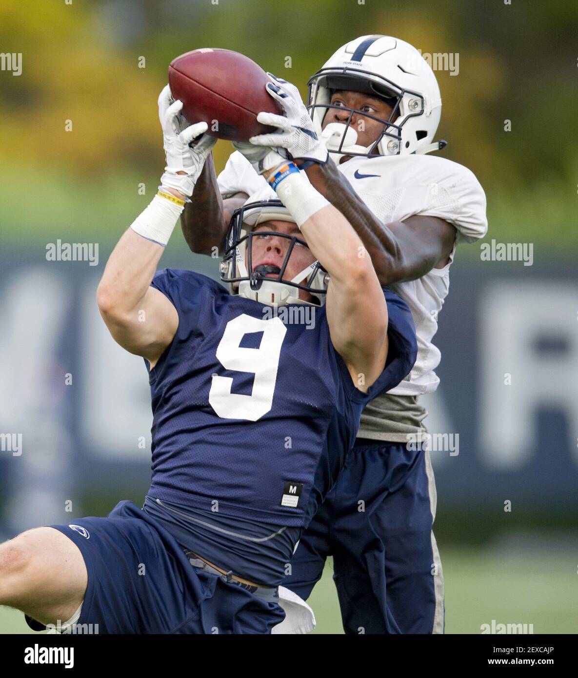 DaeSean Hamilton, grand receveur de l'État de Pennsylvanie, et Trace ...