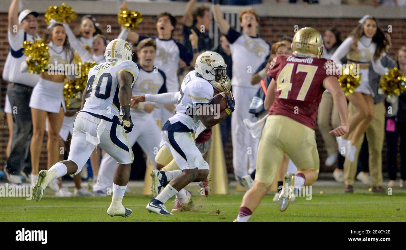 Georgia Tech défensive back lance Austin, milieu, retourne un but ...