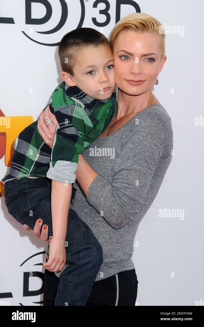 Dezi james calvo and jaime pressly Banque de photographies et d’images ...