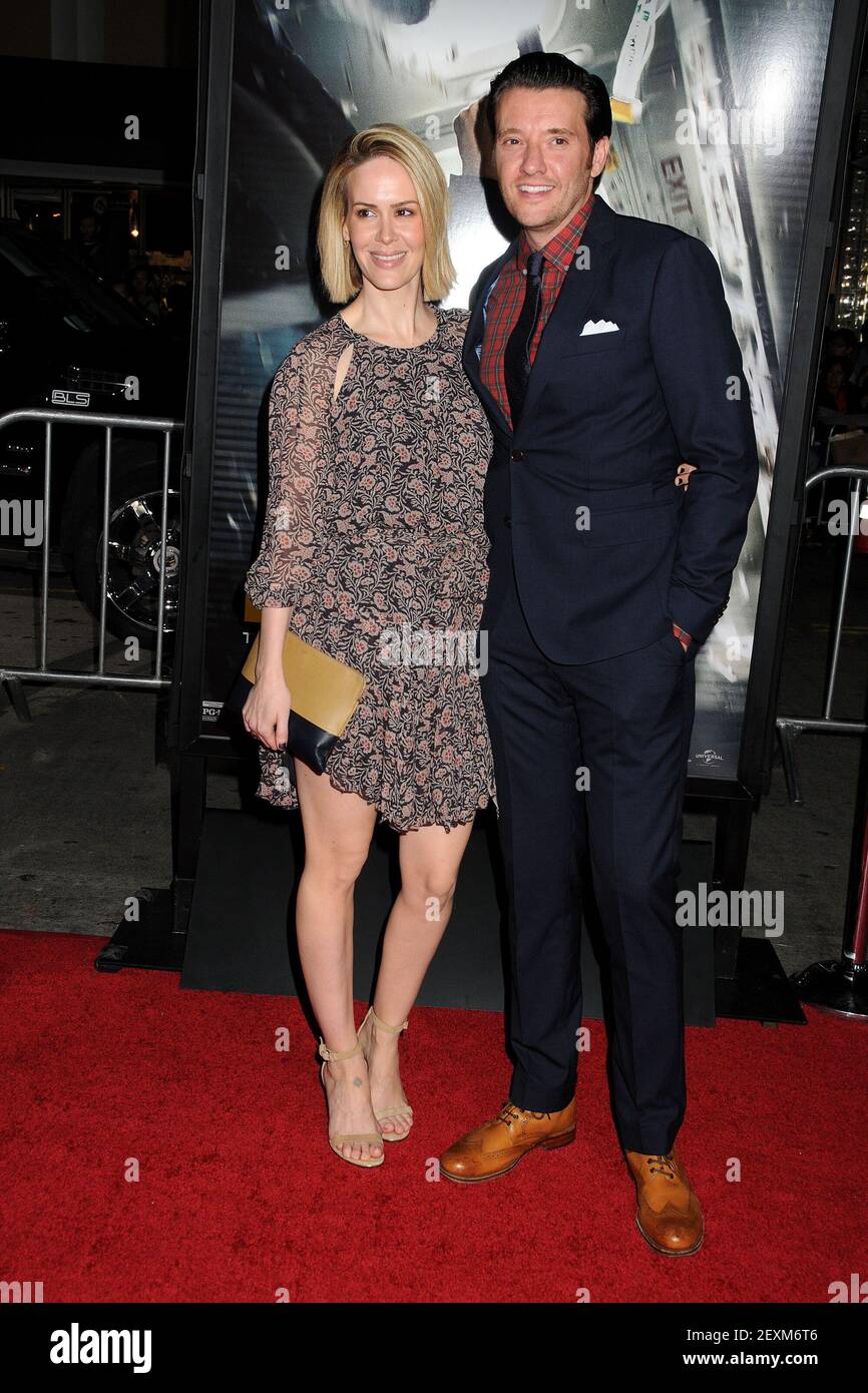 Sarah paulson and jason butler harner Banque d'image et photos - Alamy