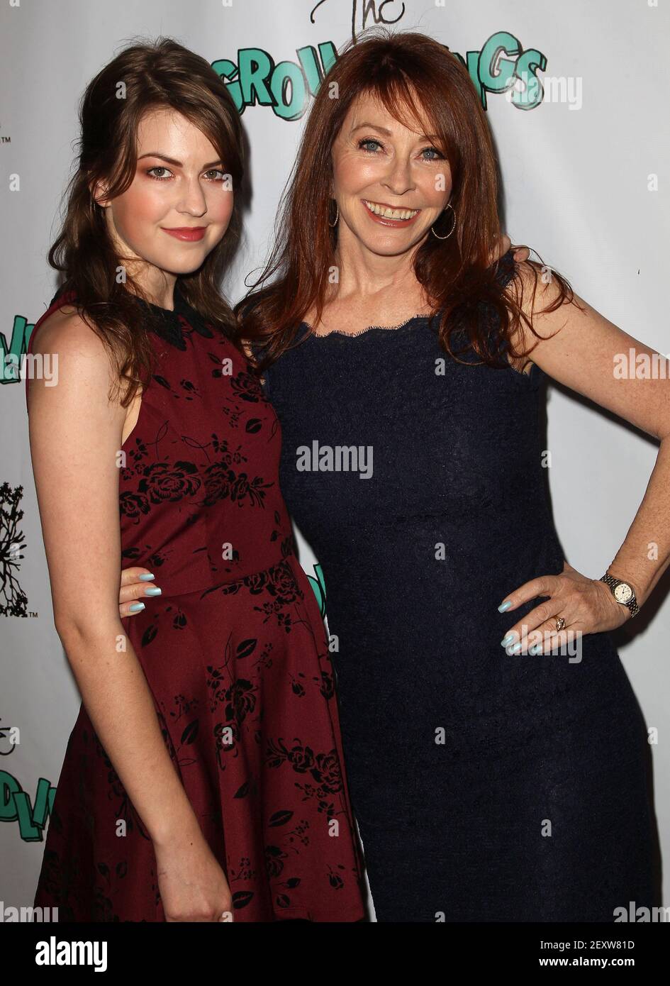 Sadie pierson and cassandra peterson Banque d'image et photos - Alamy