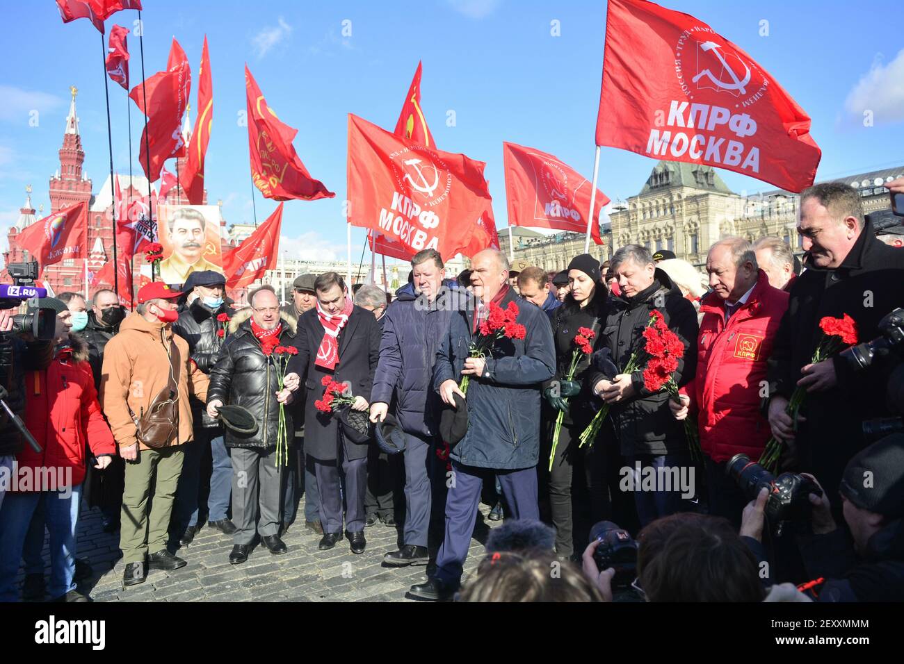 Cérémonie de pose de couronnes à la tombe de Joseph Staline à l ...