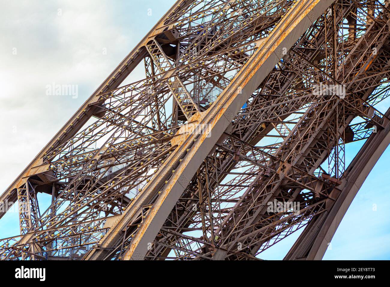 Détails de construction de la Tour Eiffel , structure métallique Photo ...