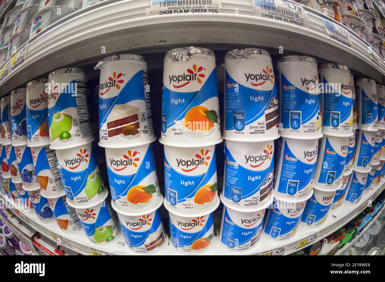 Yoplait yogurt Banque de photographies et d’images à haute résolution ...