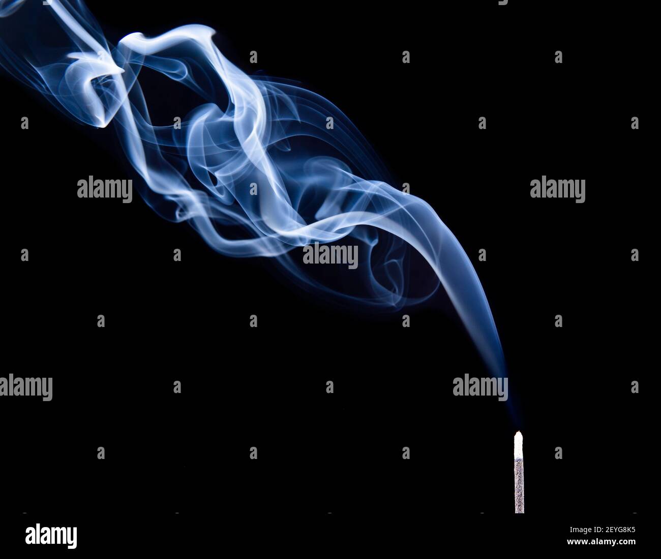 Composition de fumée Banque de photographies et d’images à haute ...