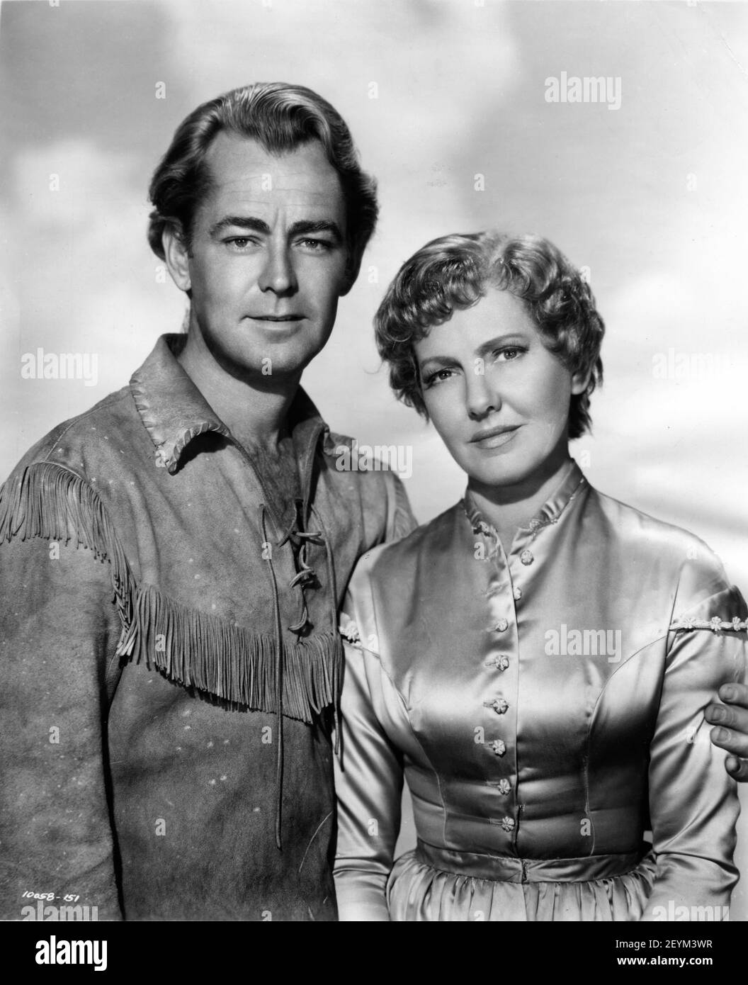 ALAN LADD et JEAN ARTHUR Portrait de publicité pour SHANE 1953 ...