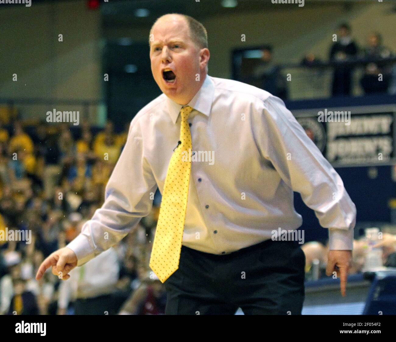 Rob Senderoff, entraîneur-chef de l'Université d'État de Kent, a ...