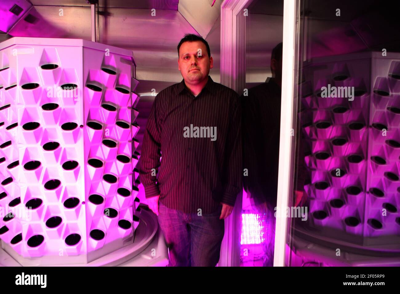 Le chef et inventeur Homaro Cantu pose un portrait dans son ancien ...