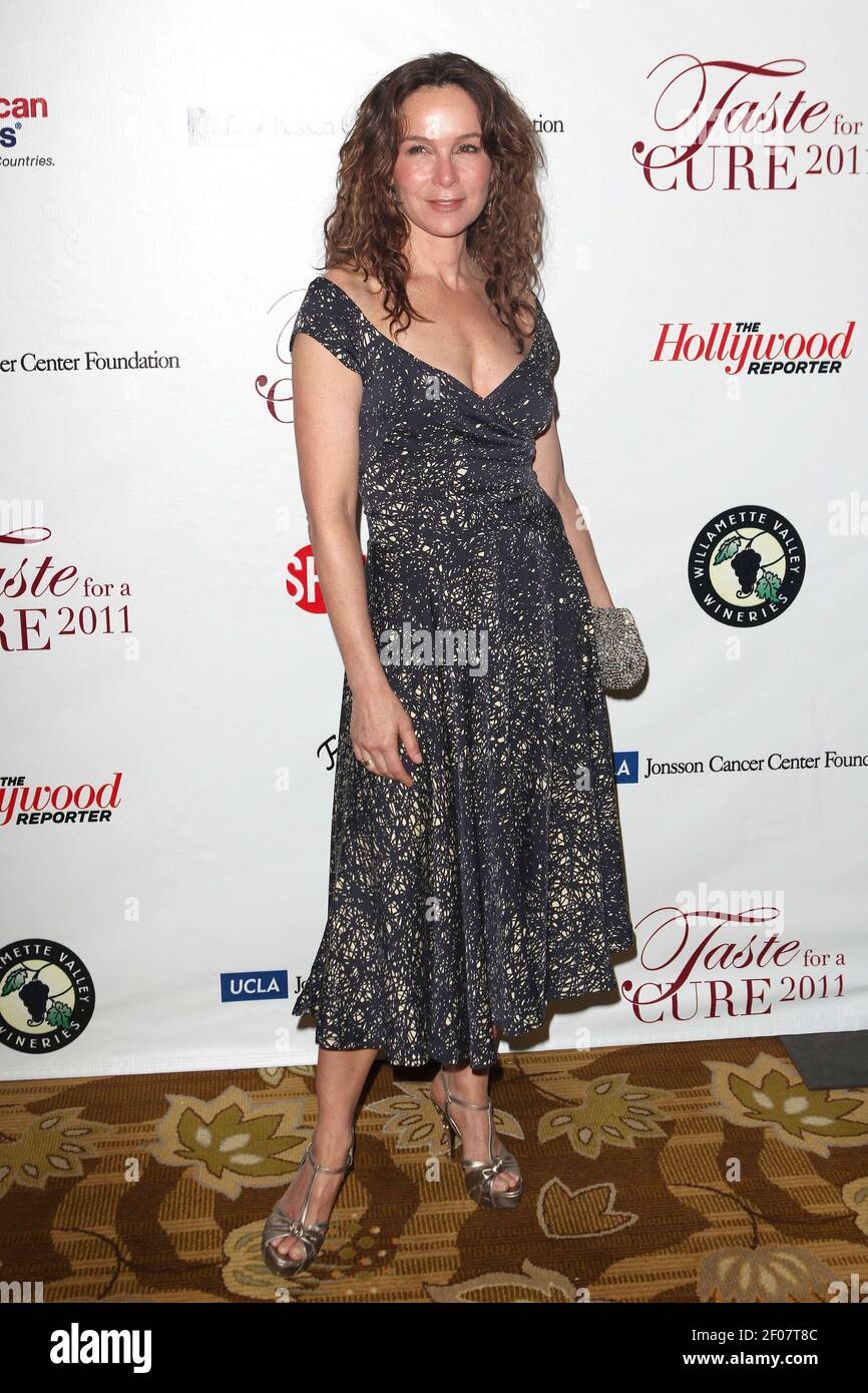 15 avril 2011 - Beverly Hills, CA- Jennifer Gray arrive au Centre de ...