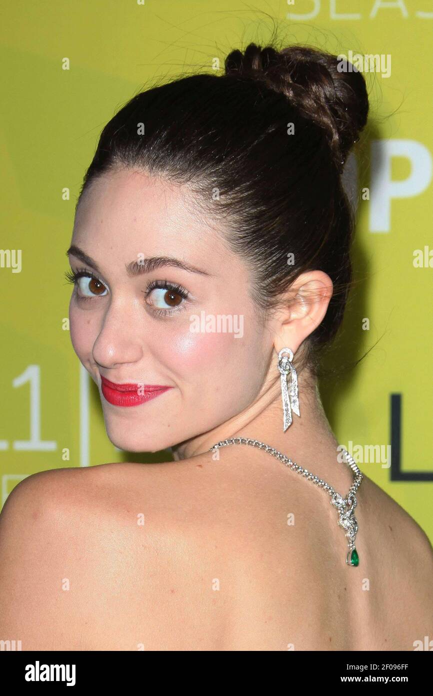 17 septembre 2011 - Los Angeles, CA - Emmy Rossum arrive au gala d ...