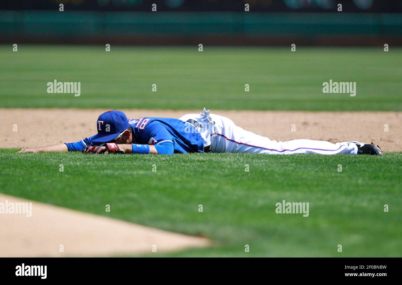 L'arrêt court Andres Blanco des Texas Rangers se trouve face vers le ...
