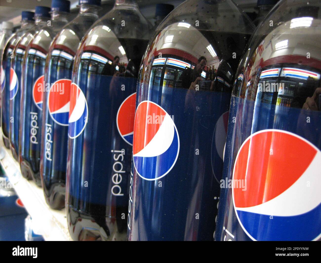 21 février 2009 - New York, NY - le nouveau logo Pepsi est affiché sur ...