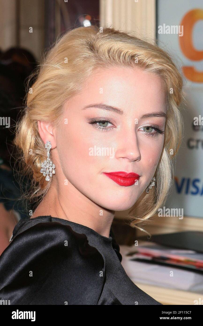 13 septembre 2009- Toronto, Canada- l'actrice Amber Heard arrive à la ...