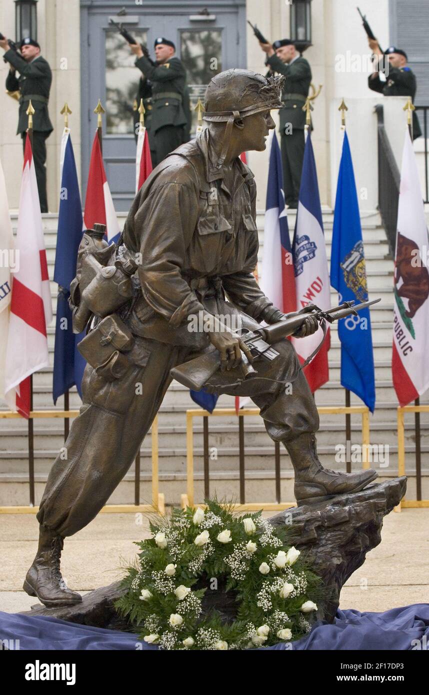 Une statue du Vietnam et le héros du 11 septembre, Rick Rescorla, est ...