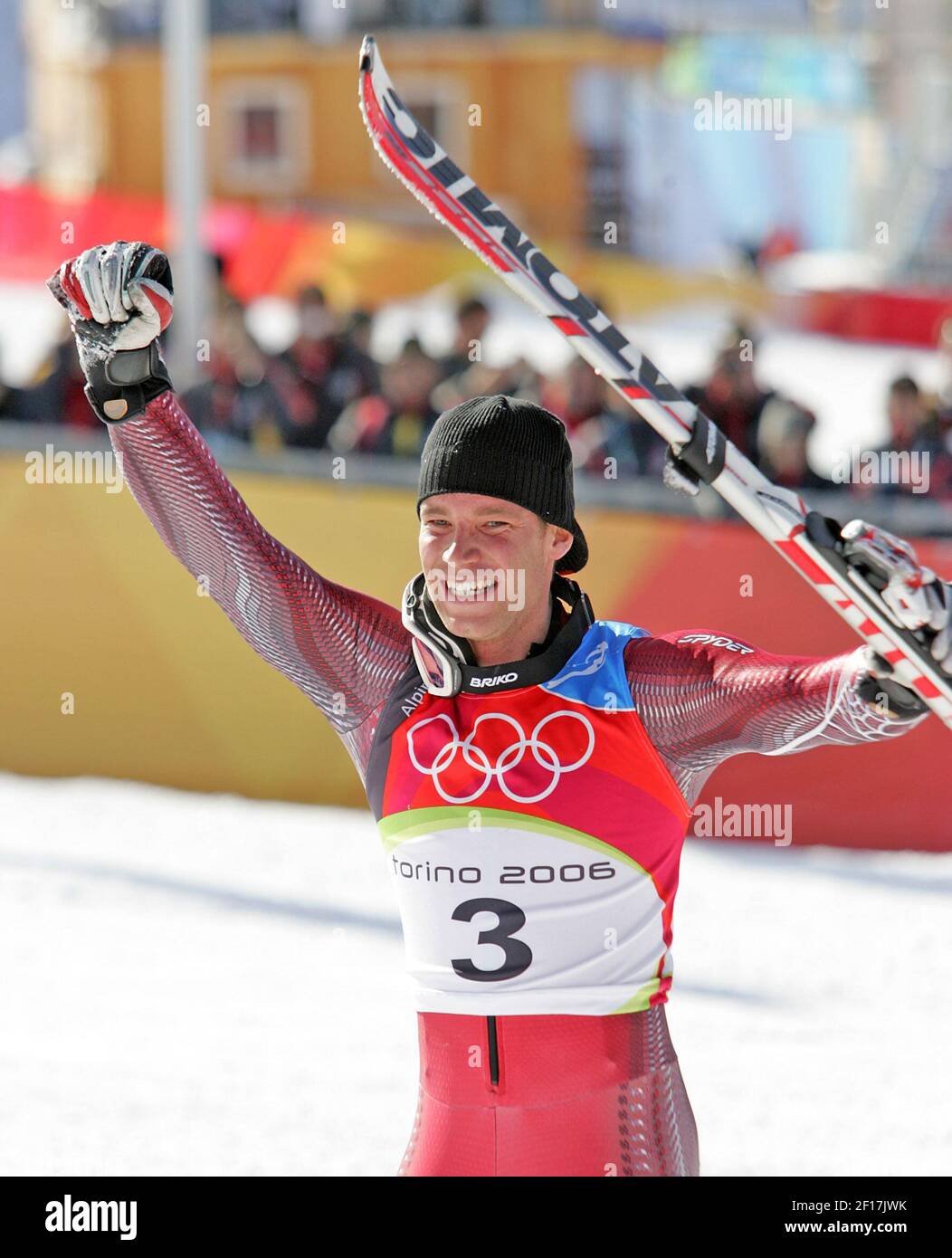 Benjamin Raich, d'Autriche, réagit après sa course de médaille d'or au ...