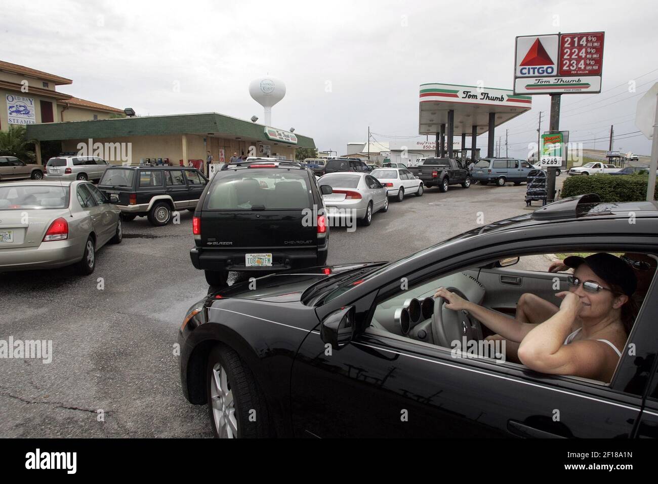 KRT US NEWS STORY SLUGGED: WEA-DENNIS KRT PHOTOGRAPHIE DE RONNA GRADUS ...