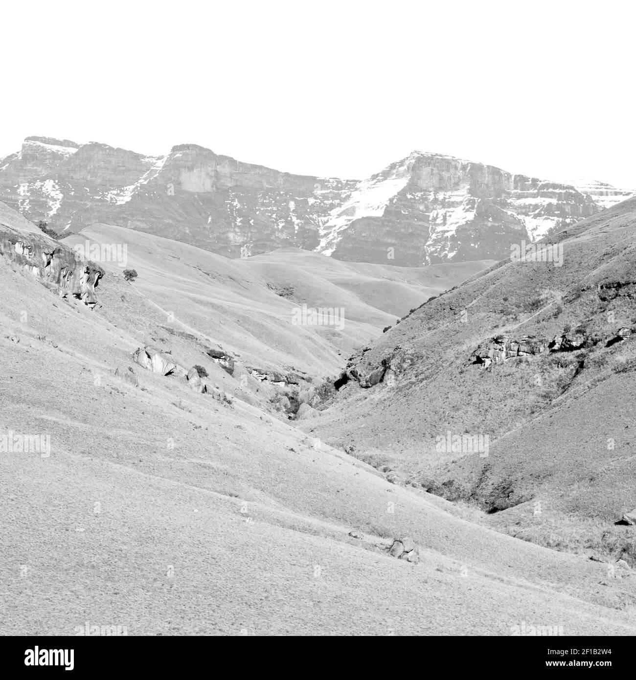 Drakensberg snow Banque d'images noir et blanc - Alamy