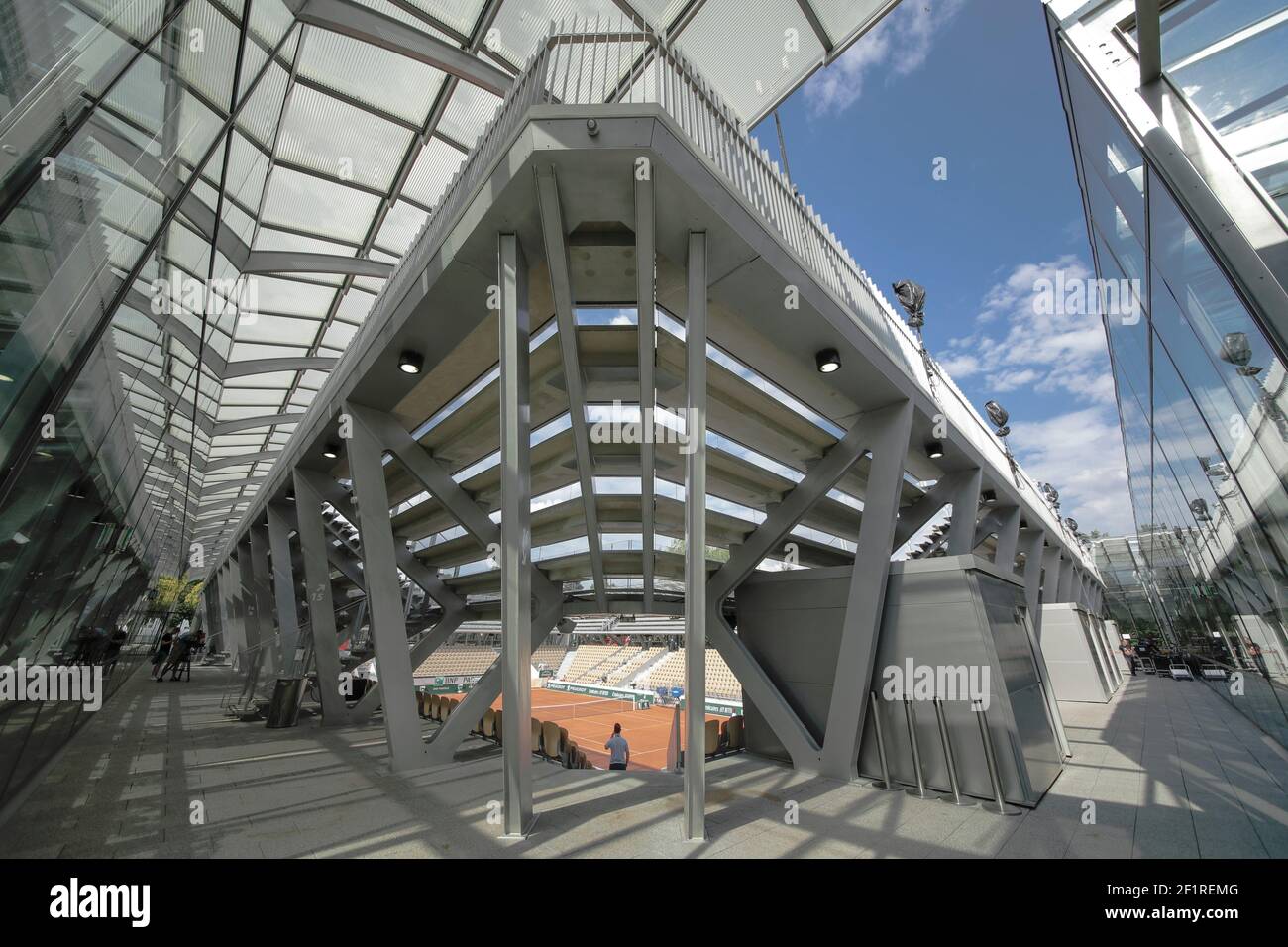 Cour simonne mathieu Banque de photographies et d’images à haute ...