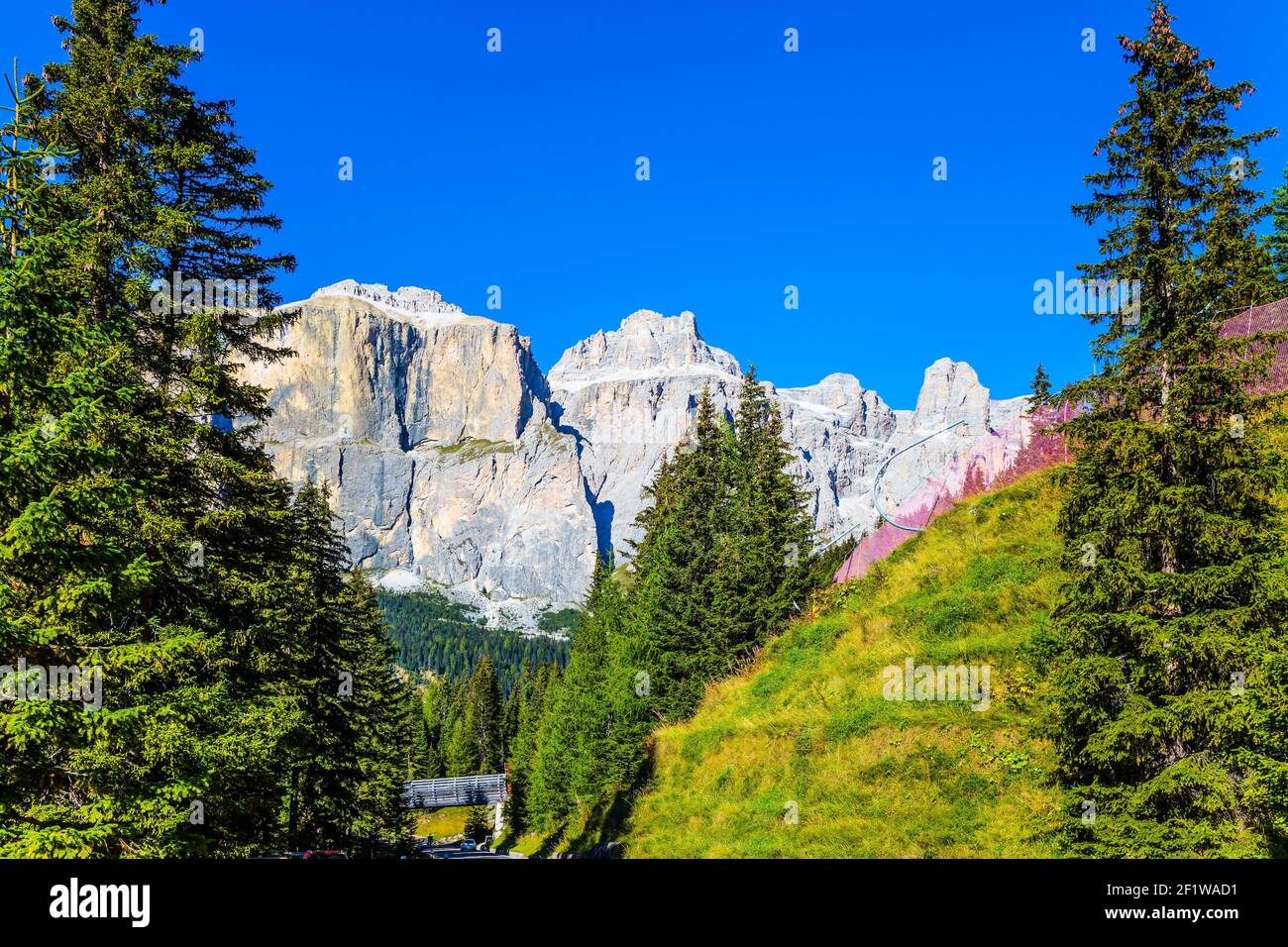 Roches de dolomite Banque de photographies et d’images à haute ...