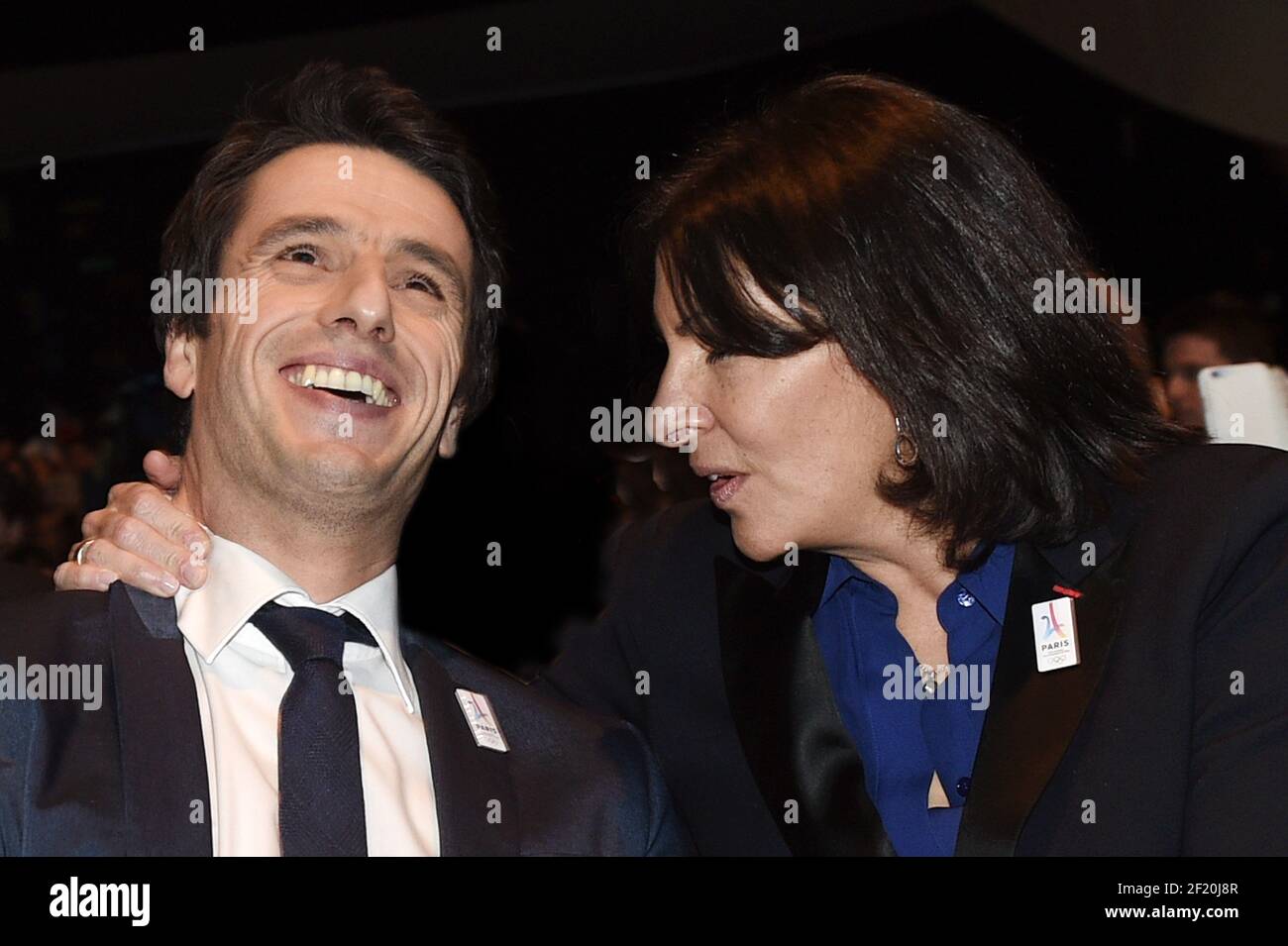 Le co-président Tony Estanguet et le maire de Paris Anne Hidalgo lors d'une présentation de ...