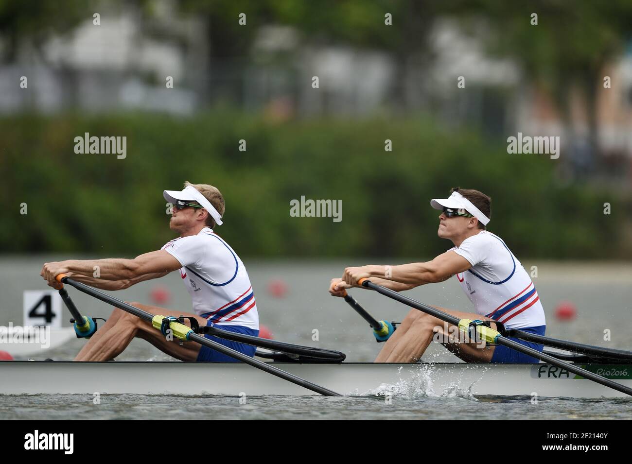 Jeremie Azou et Pierre Houin en France affrontent des sculpts doubles ...